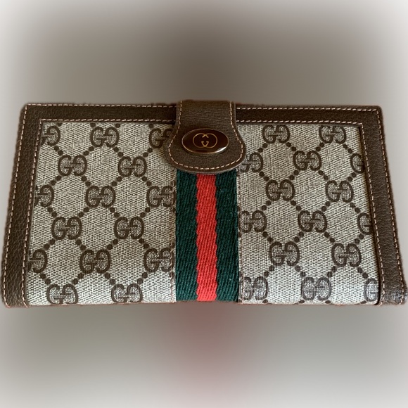 Gucci | Bags | Gucci Vintage Gg Supreme Canvas Wallet With Entrupy Coa ...